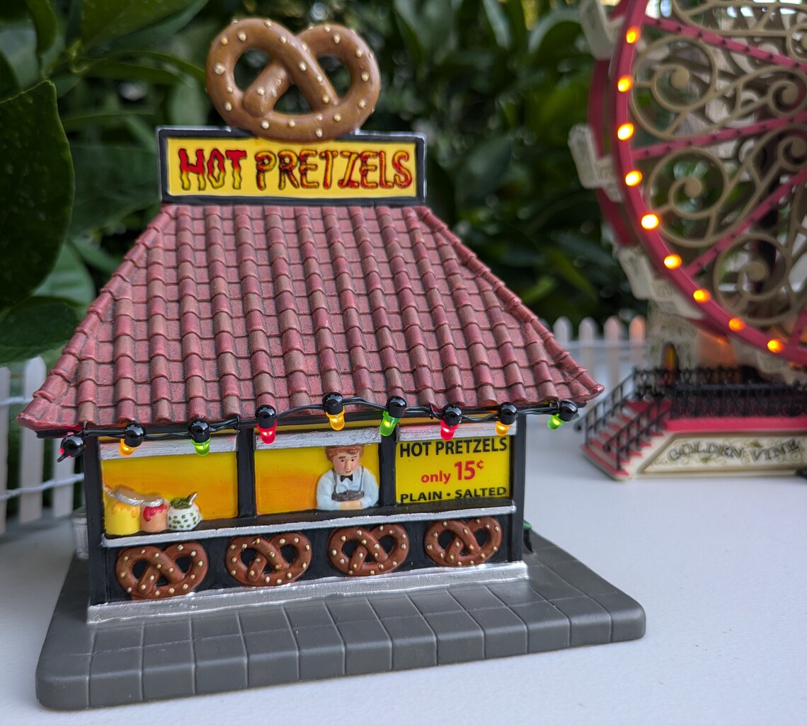Dept 56 Hot Pretzels Stand-christmas in the City-59415-baker Gift ...