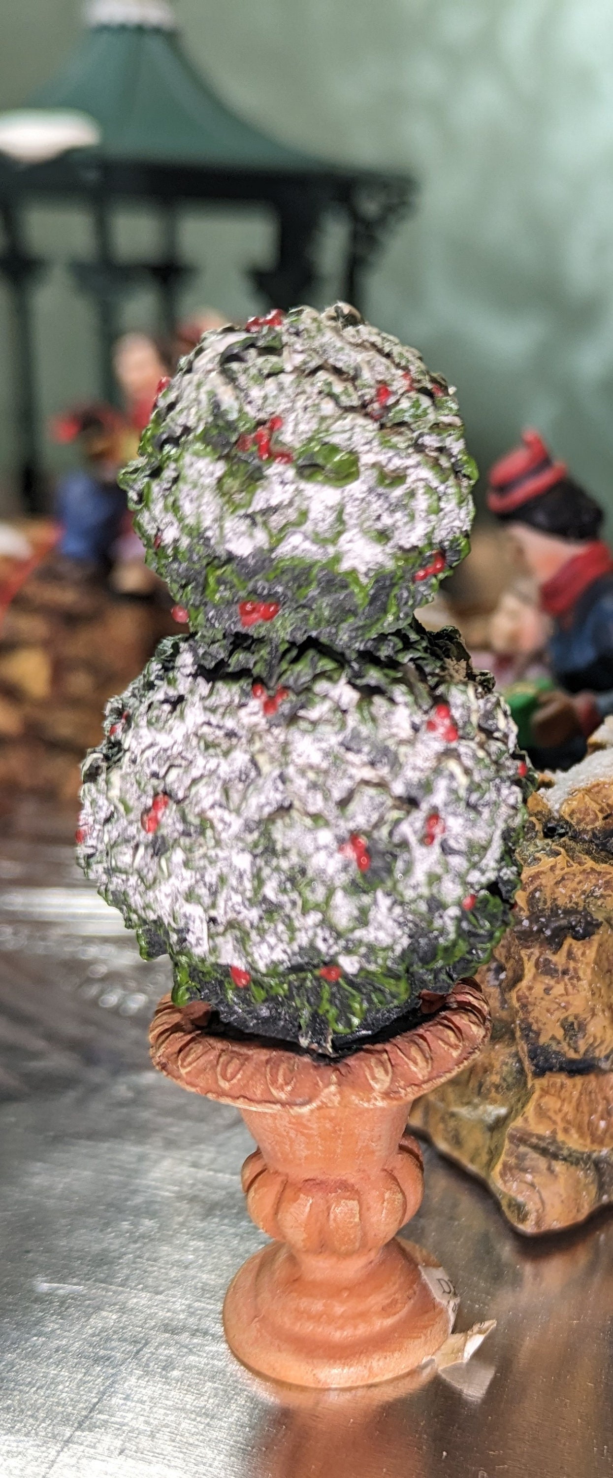 Dept 56 at the Park Bundlevintage-christmas at the Park-stone Benches-holly Topiary-town Square ...