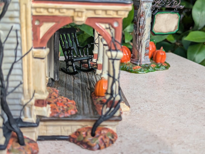 Dept 56 Grimsly Manor Bundle With Maple Trees-spooky Sign and Haunting ...