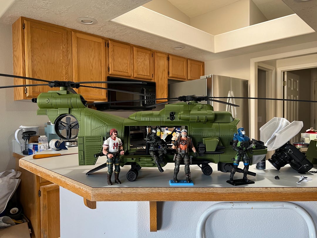 1/12 Scale Chinook Style Helicopter Model. (valaverse, Classified, ETC ...
