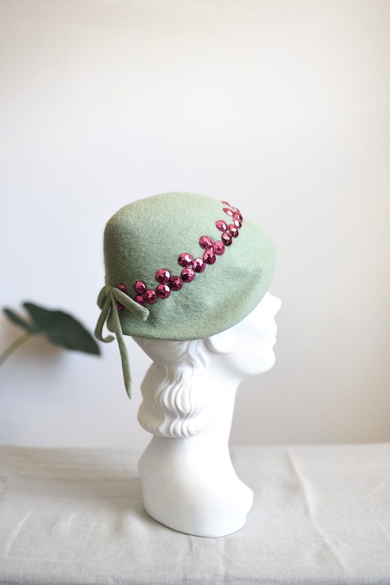 1950s Sage Green Hat with Metallic Pink Studs - Gem