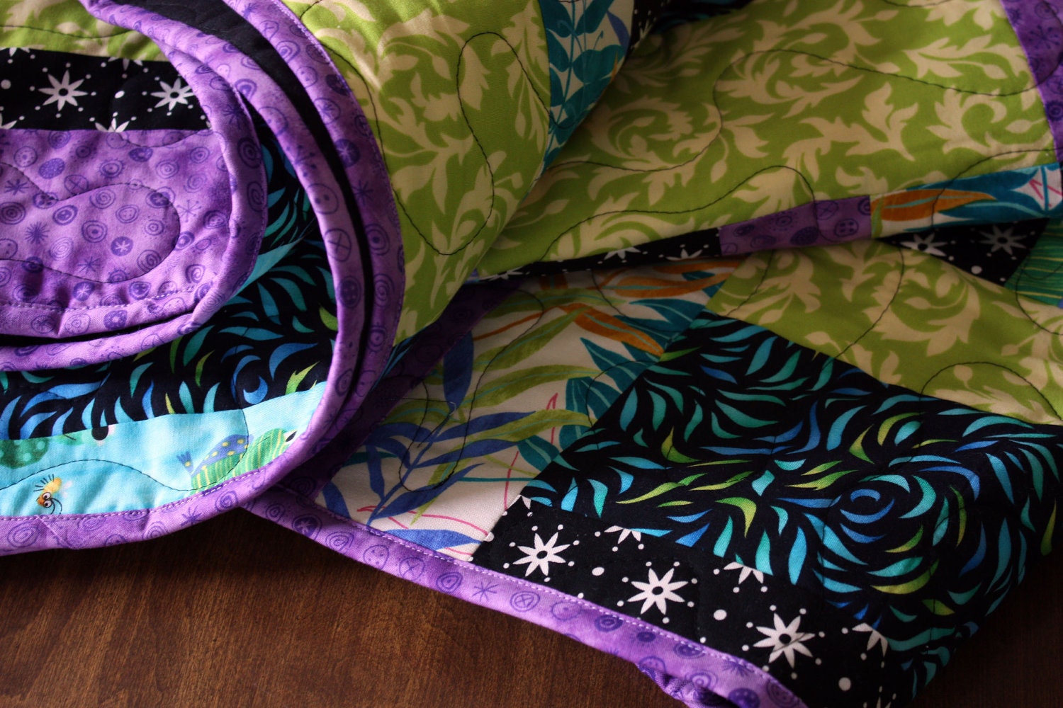Childs Quilt // Modern Toddler Bed Quilt // Rail Quilt With Frogs ...