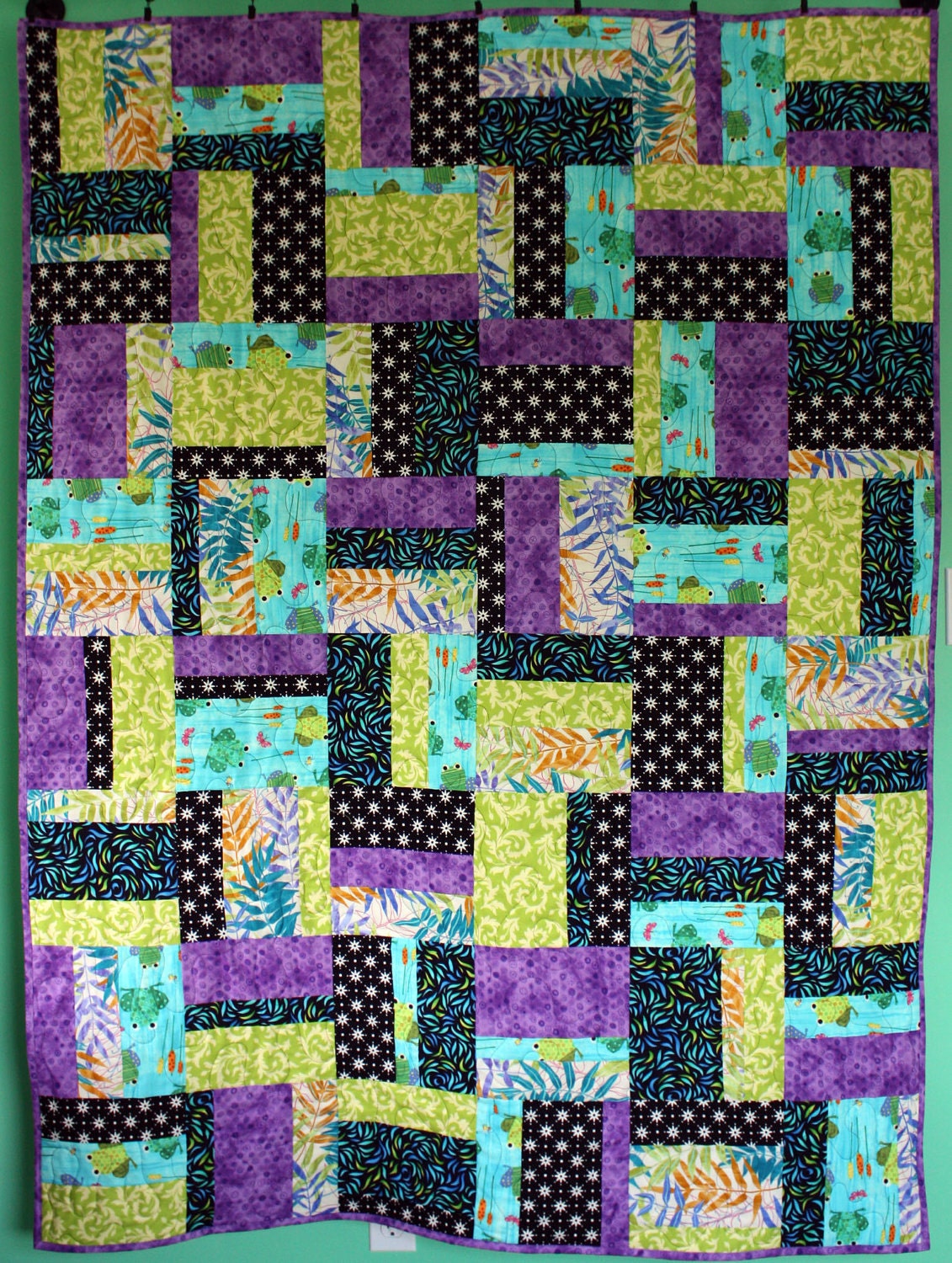 Childs Quilt // Modern Toddler Bed Quilt // Rail Quilt With Frogs ...