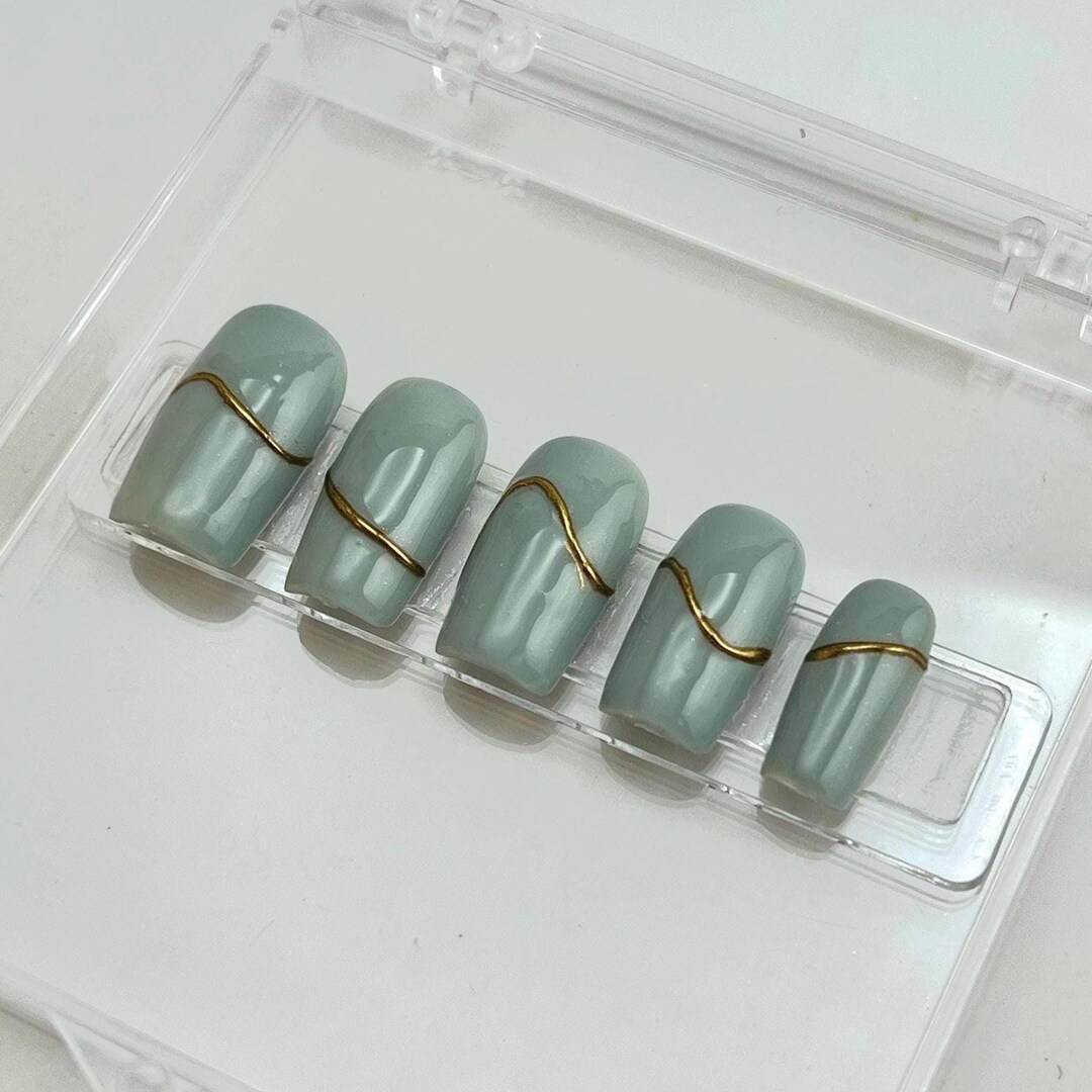 Smooth Stone Neutral Gold Fine Line Press on Nail Set | Custom Matte ...