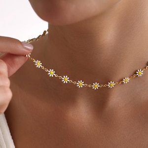 Minimalist Daisy Choker Necklace, Tiny Flower Chain Necklace, Daisy ...