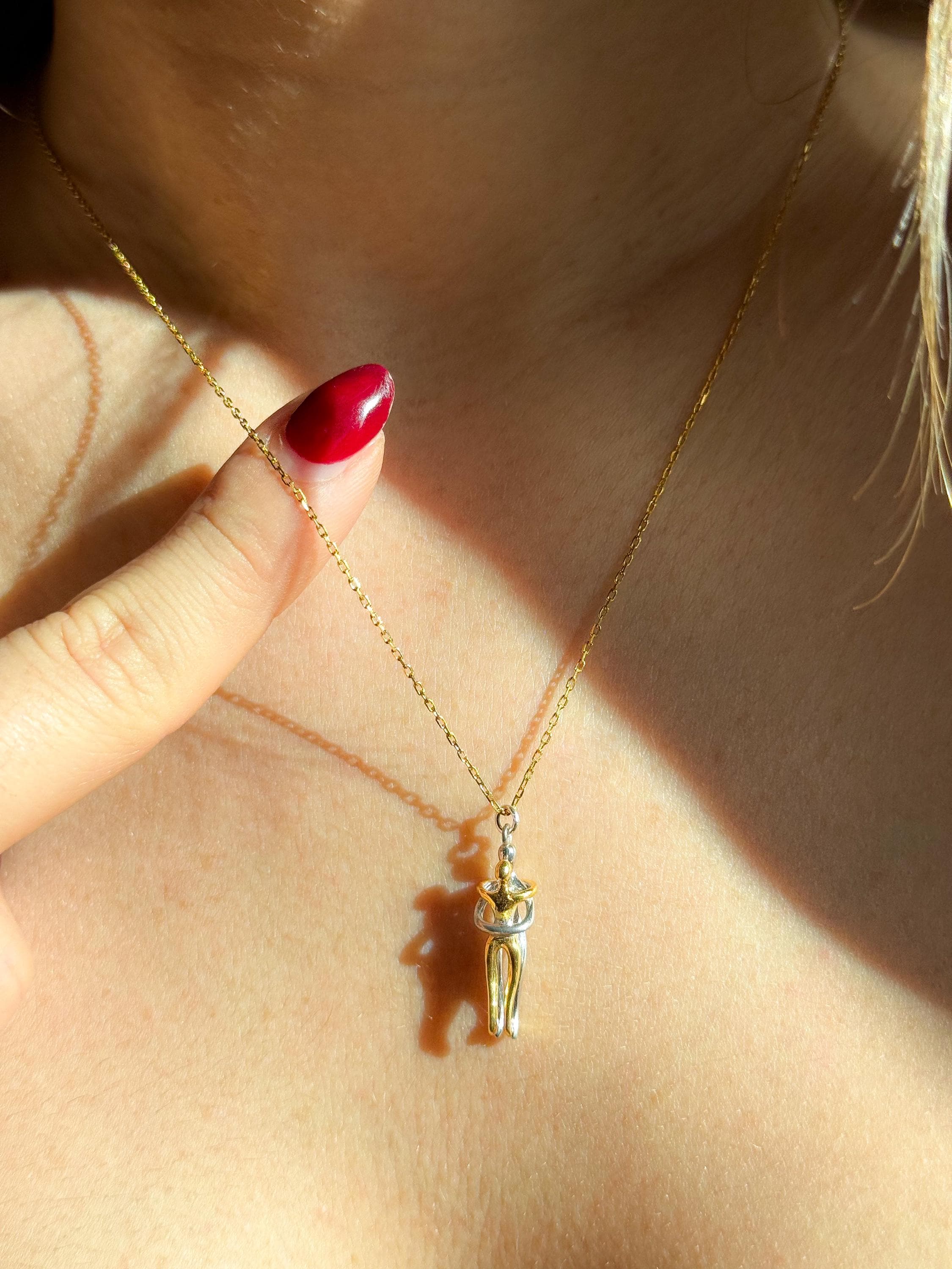 14k Gold Couple Dancing Necklace, Hugging Necklace, Dainty Couple ...