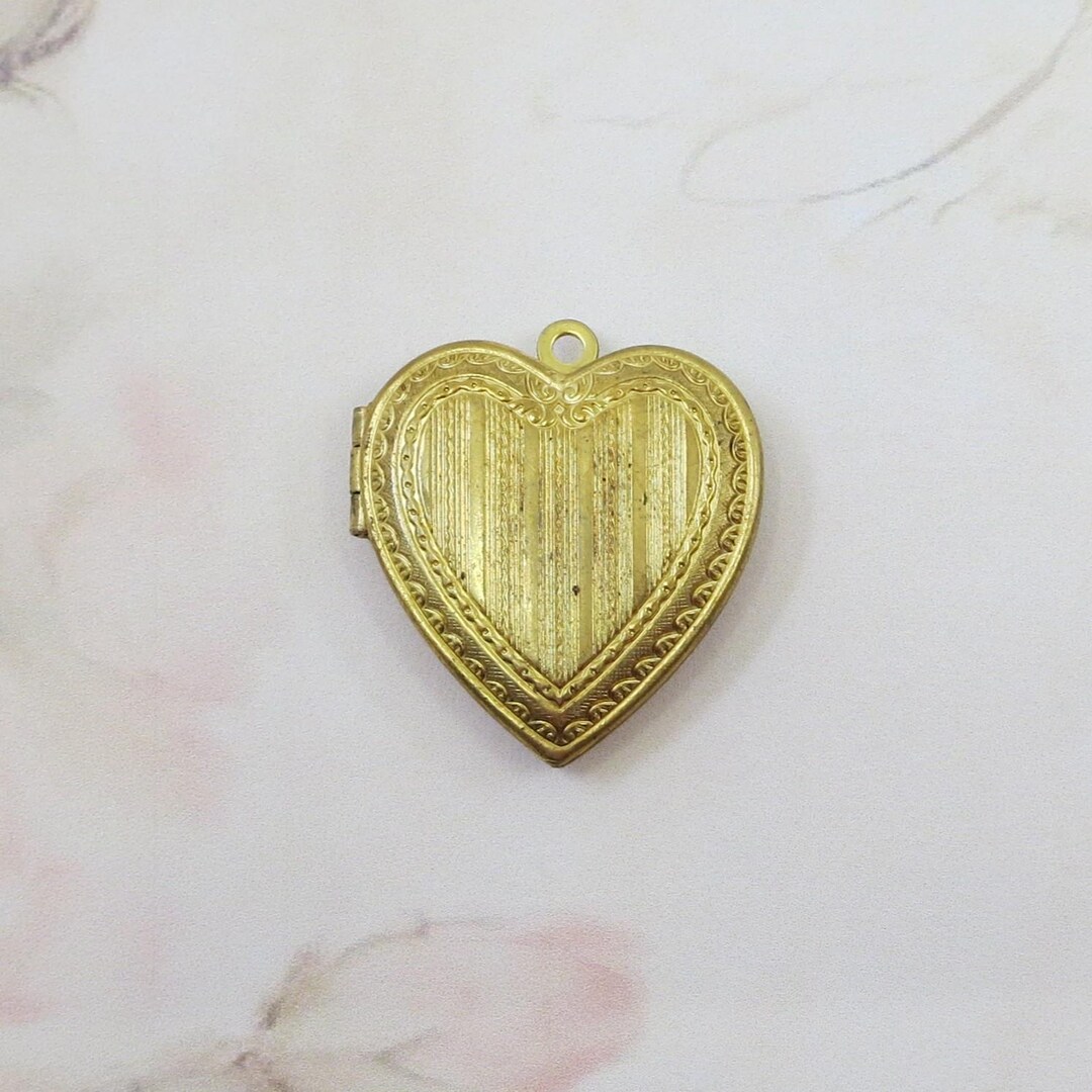 Vintage Heart Locket, Vintage Brass Locket, Raw Brass Locket, 1 Piece ...