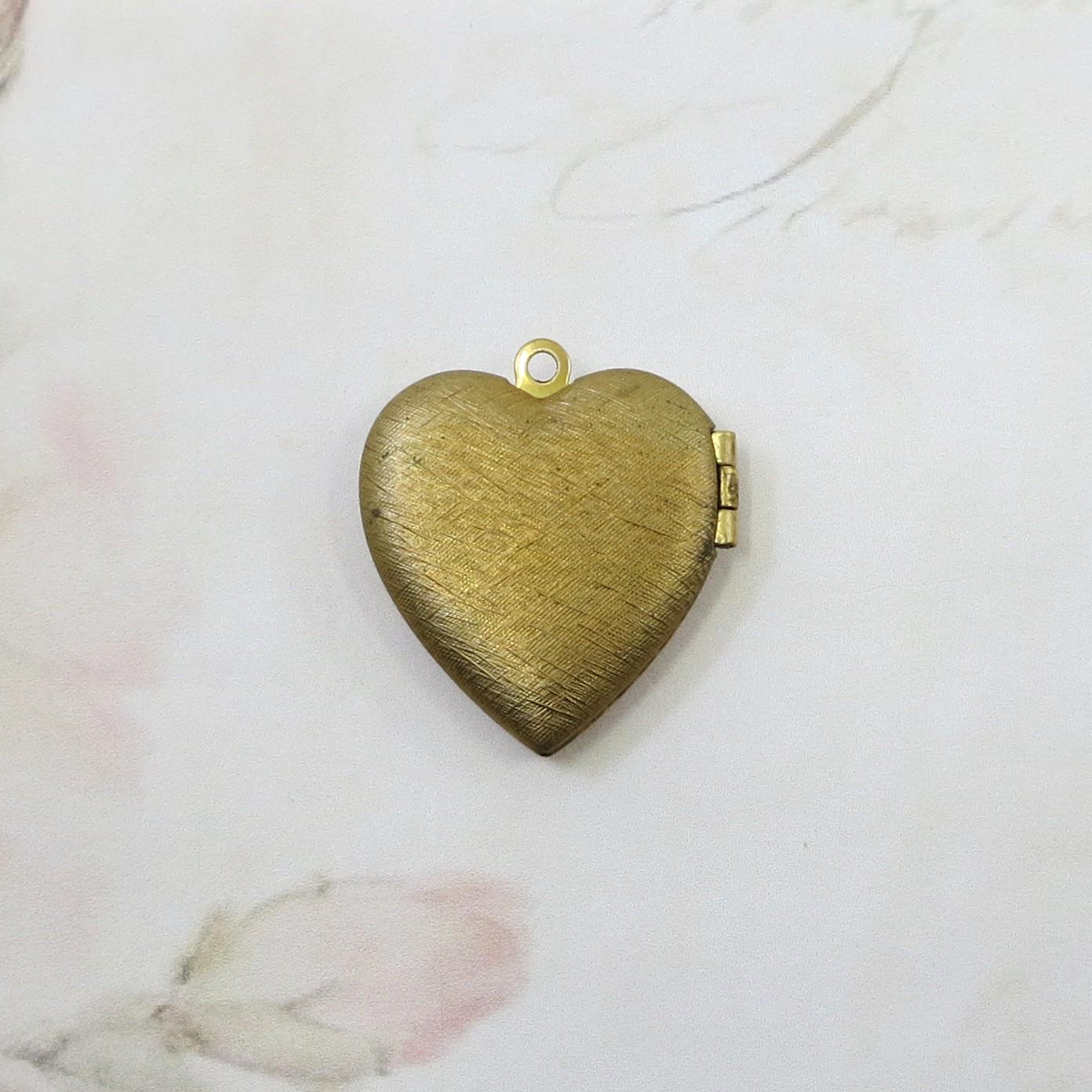 Brass Heart Locket, Brass Flower Locket, Raw Brass Locket, 1 Piece - Etsy