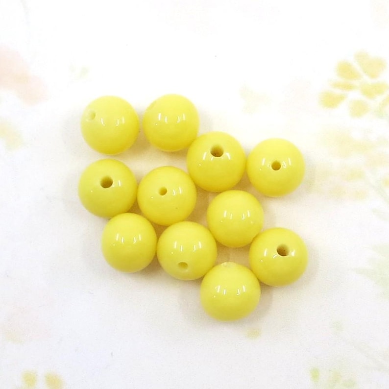 Vintage Handmade Japanese Yellow Glass Beads, 8.5mm - 9.5mm Round (12 ...