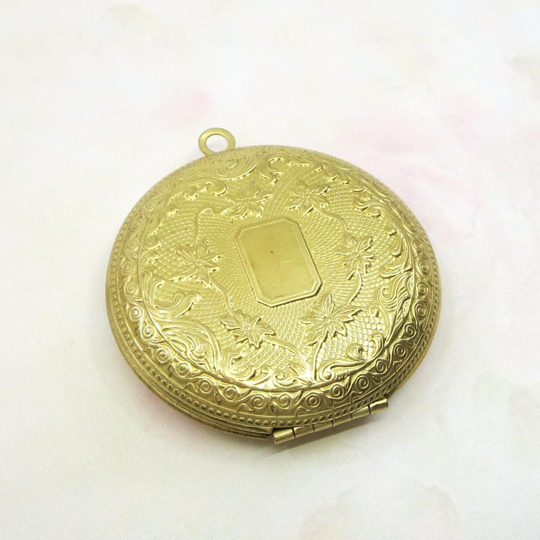 Raw Brass Flower Locket, Vintage Style Round Locket, 50mm - Etsy