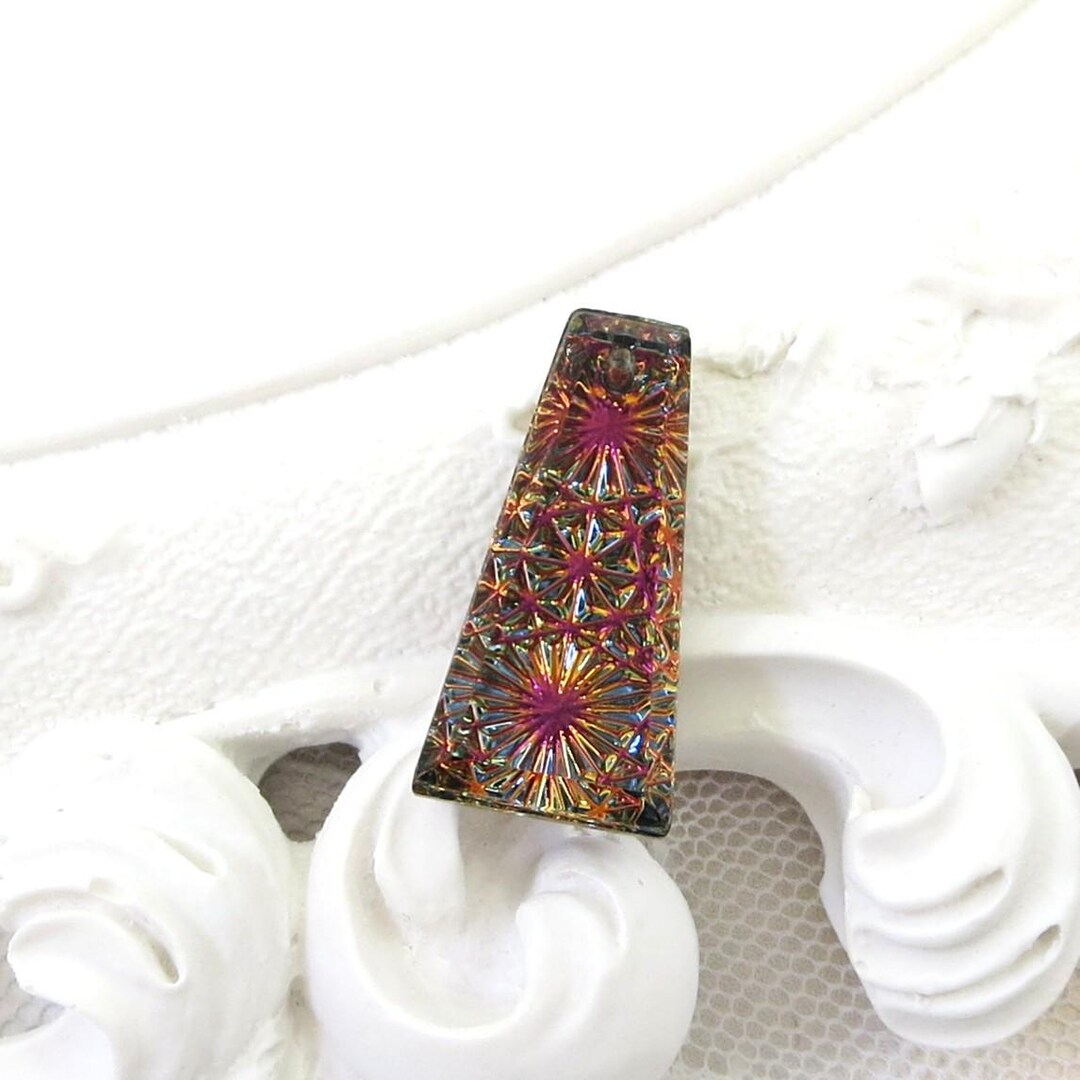 German Trapeze Pendant, Volcano, RARE, Kaleidoscope, Starburst, 20x10mm ...