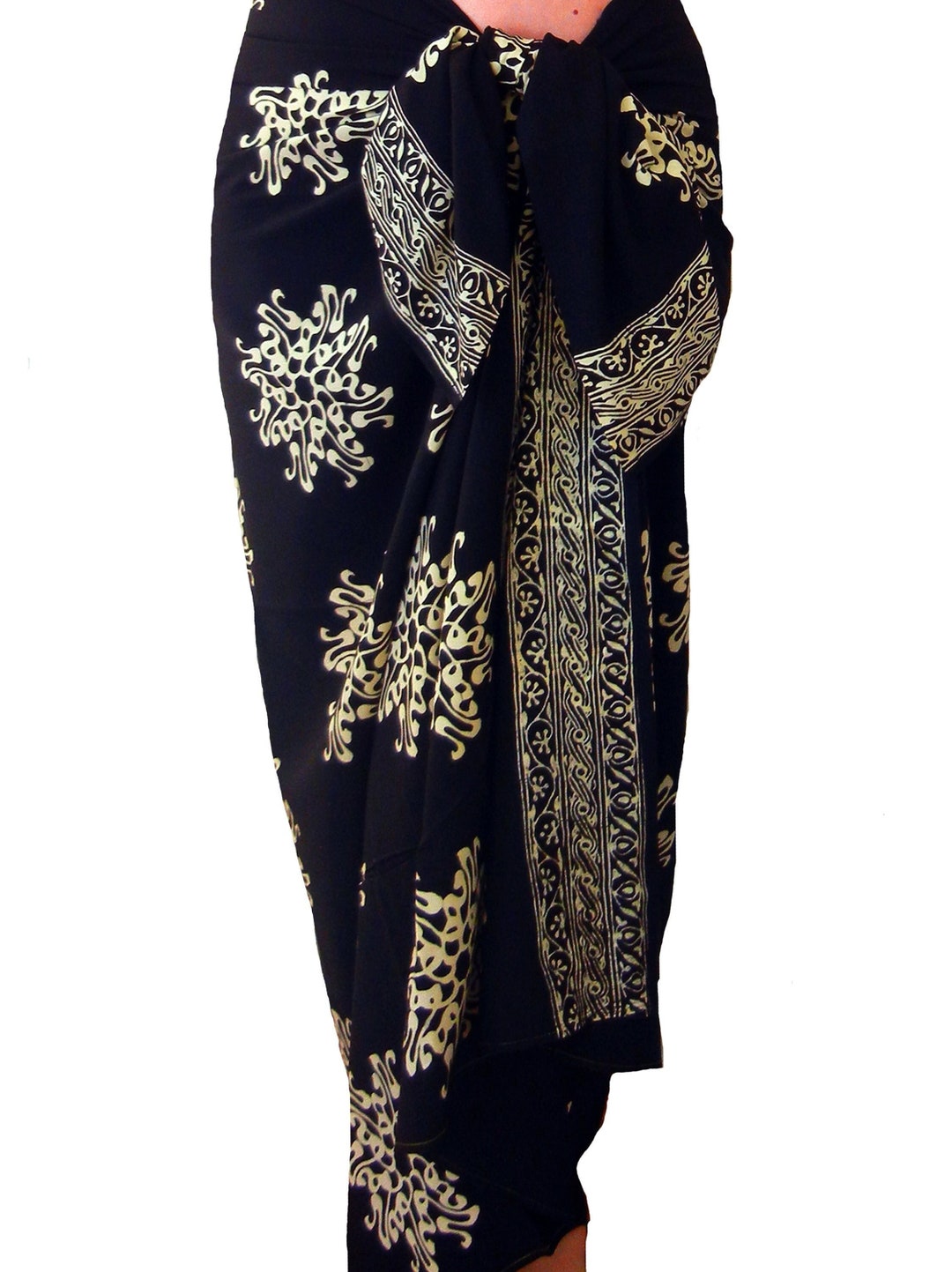 Thai Flower Batik Sarong Pareo Black & Creamy White Beach Sarong for ...