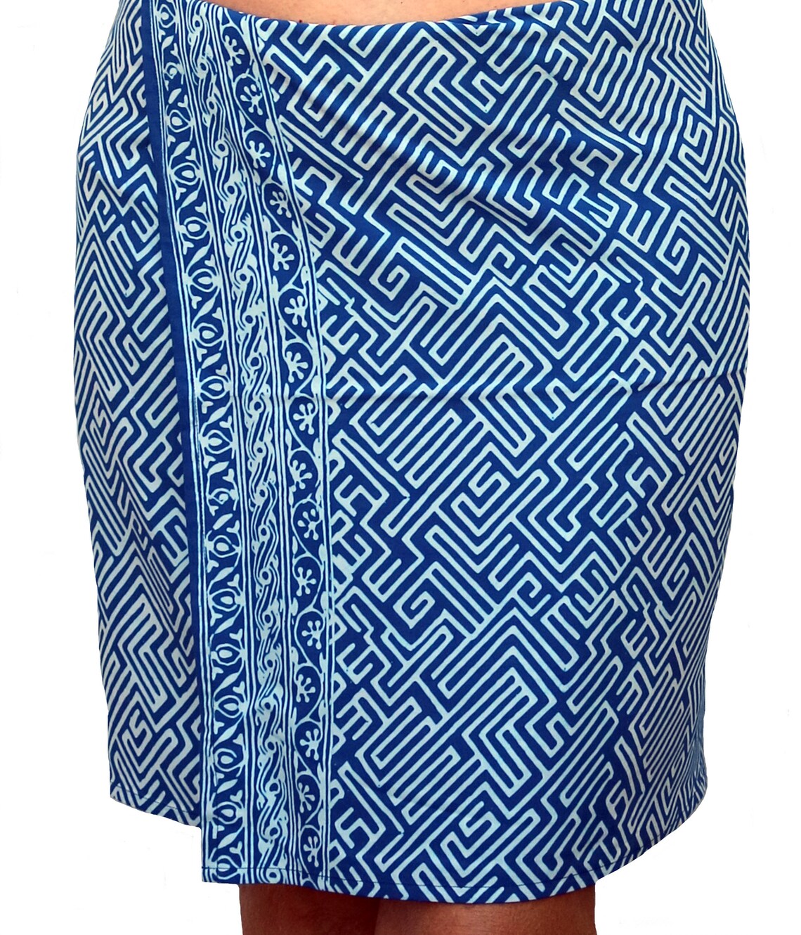 Black & Creamy White Short Beach Sarong Handmade Batik Pareo Short ...