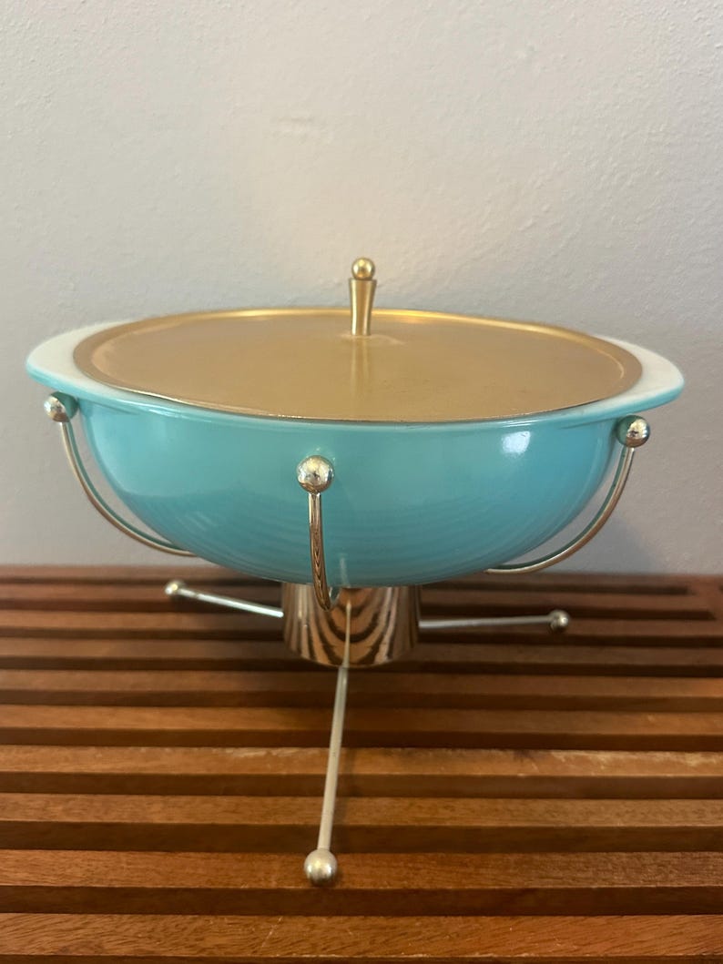 Vintage Pyrex Super Deluxe Casserole Dish and Cradle 1950s UFO SUPER ...