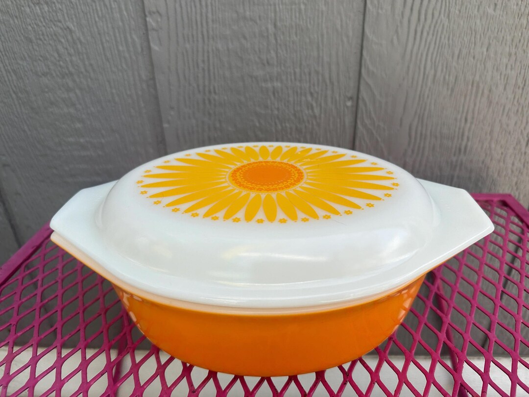 Vintage - Pyrex Daisy 1.5qt Casserole - Etsy
