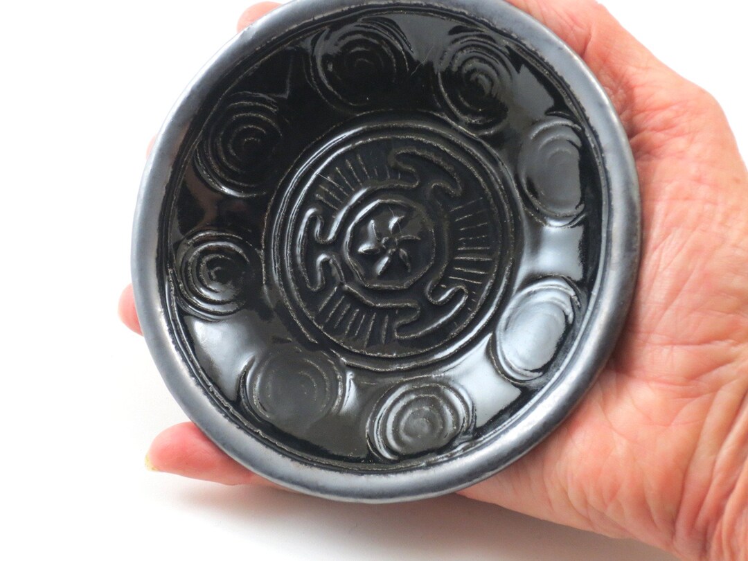 Greek Goddess Hecate Hekate's Wheel Offering Bowl in Black and Silver ...