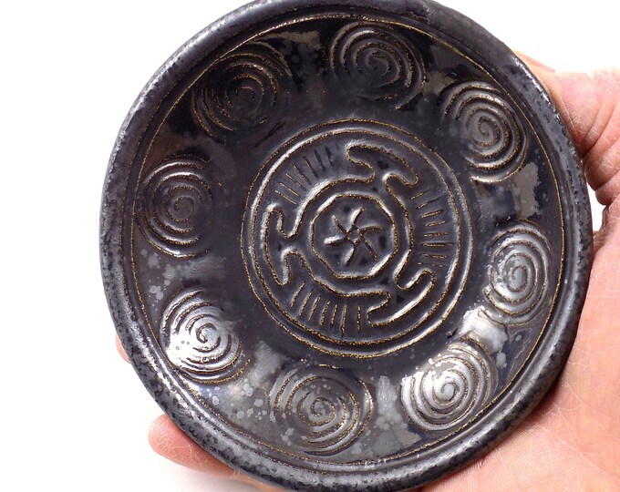 Greek Goddess Hecate Hekate's Wheel Offering Bowl in Silver Spiral ...