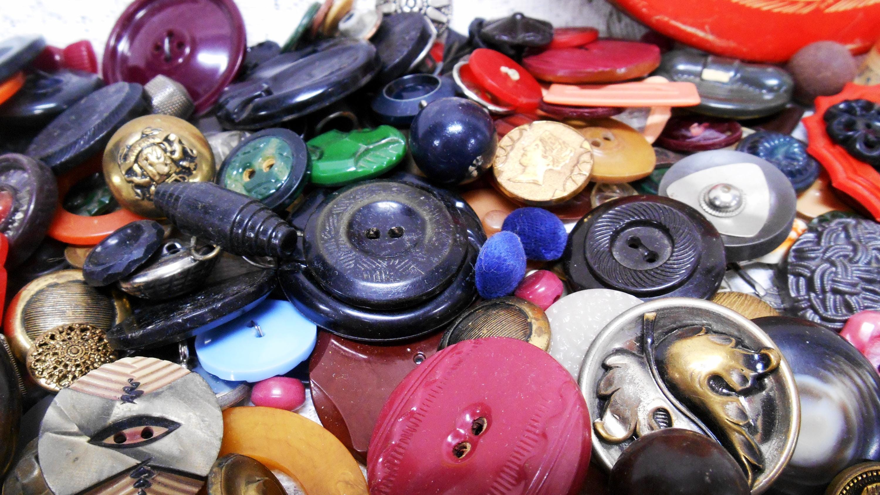 Amazing Collection of Very Vintage Bakelite Buttons & Notions in an Old ...