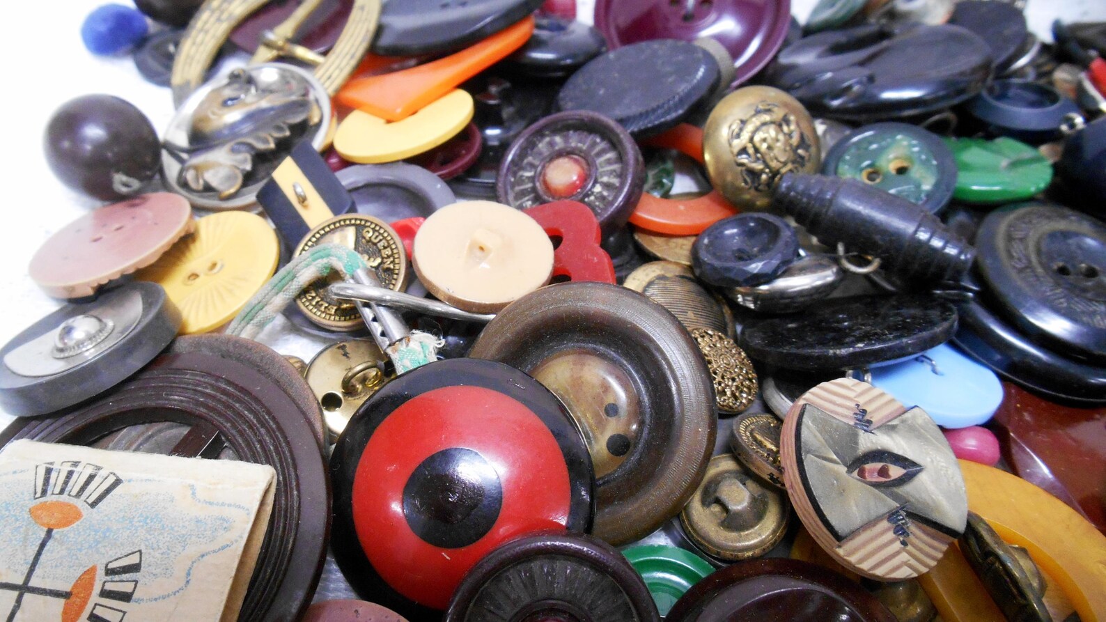 Amazing Collection of Very Vintage Bakelite Buttons & Notions in an Old ...