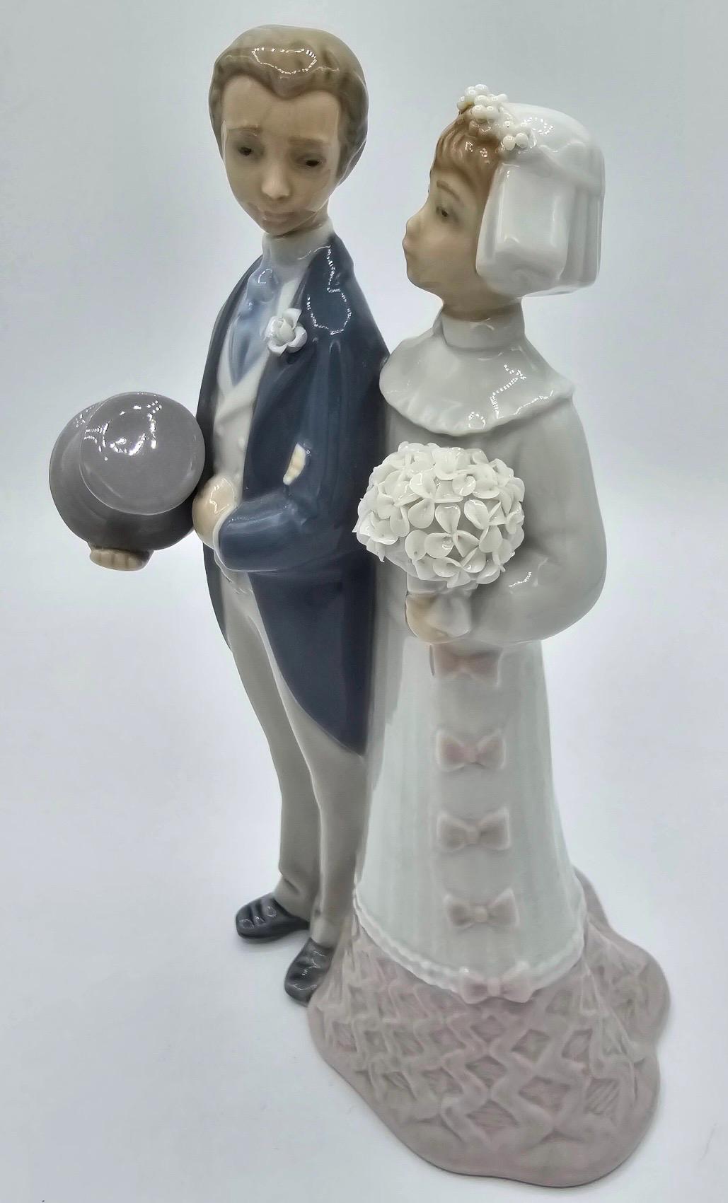 LLADRÓ Wedding Couple Figurine #4808 - Bride & Groom Porcelain ...
