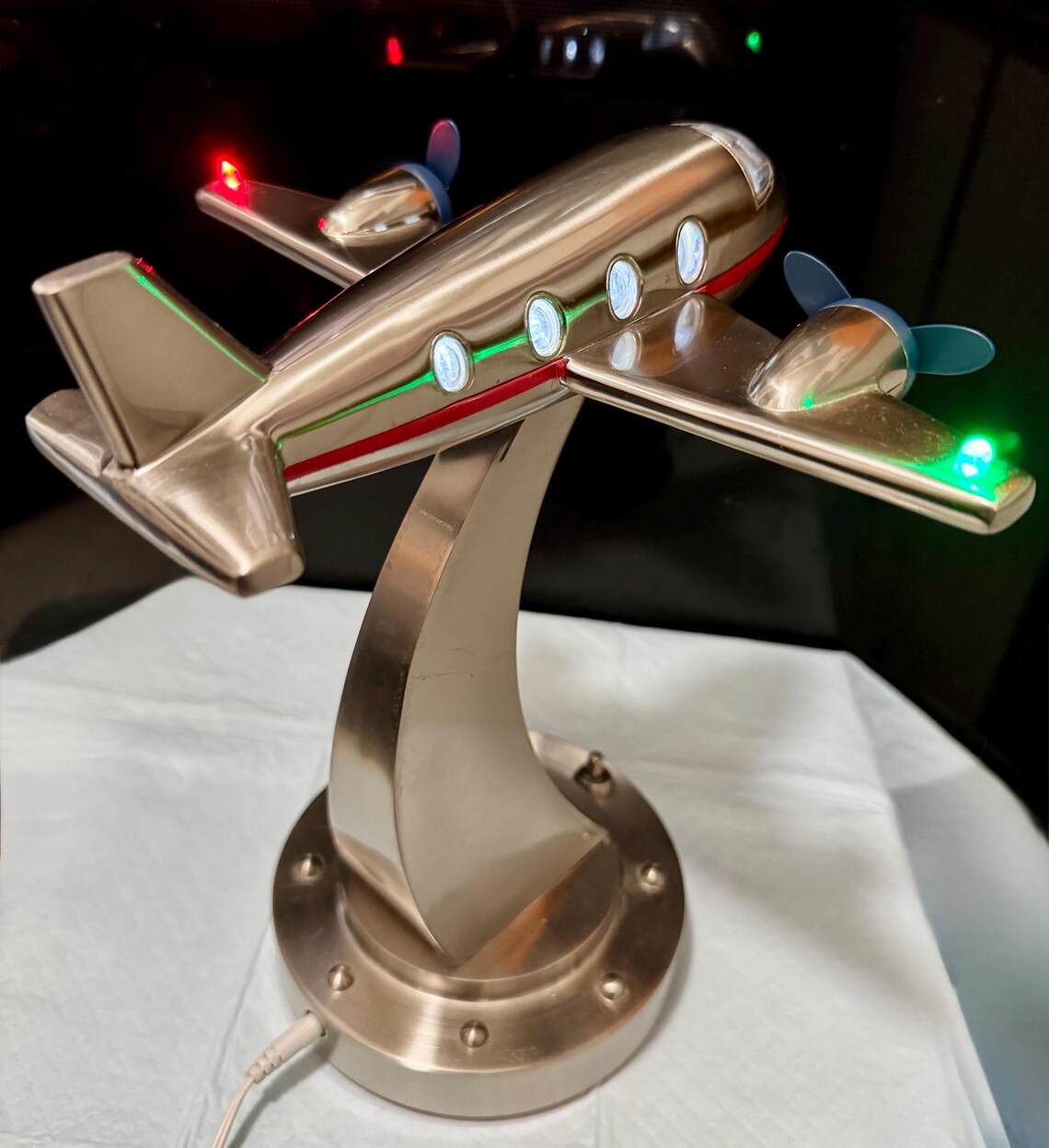 Mcdonnell Douglas DC-3 Twin Propeller Airplane. Night Light/tv Lamp - Etsy