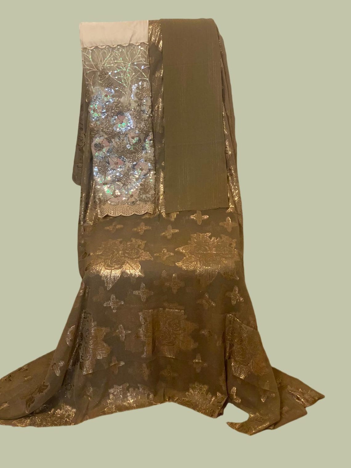 Dirac Bacweyne Set | the Traditional Wedding Dress | Aroos 24-RGF-C1 - Etsy