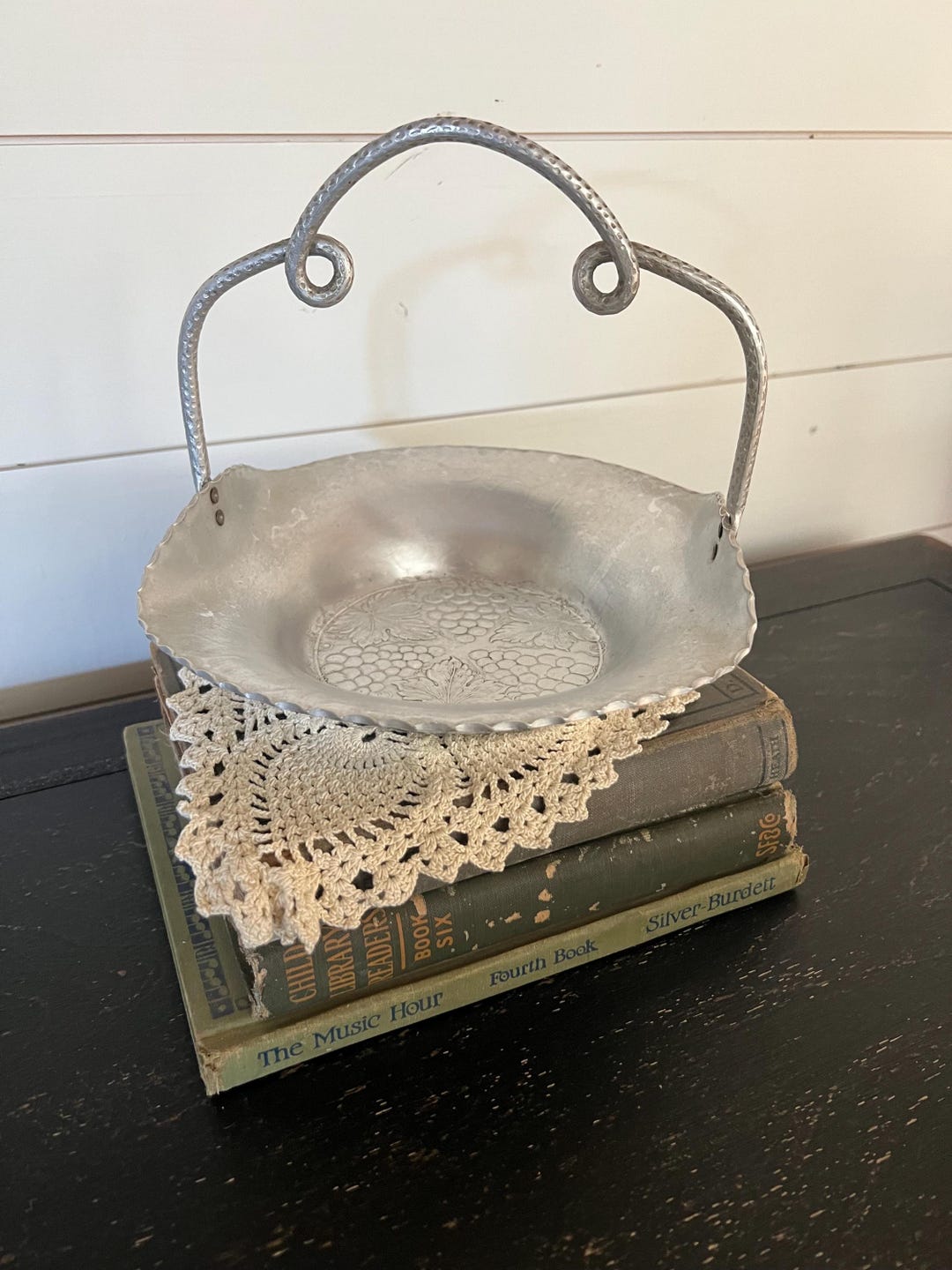 Hand Forged Hammered Aluminum Bowl: Vintage Fruit Plate With Handle - Etsy
