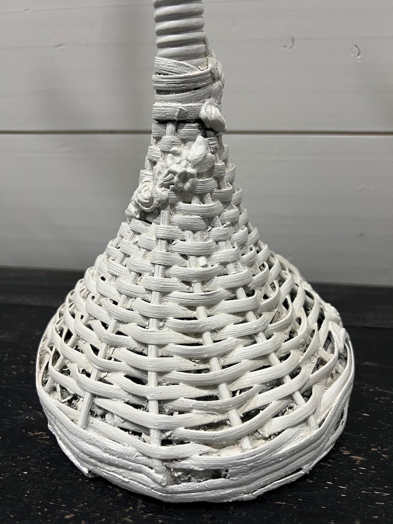 Vintage White Wicker Towel Rack or Table Top Hat and Scarf Rack - Etsy