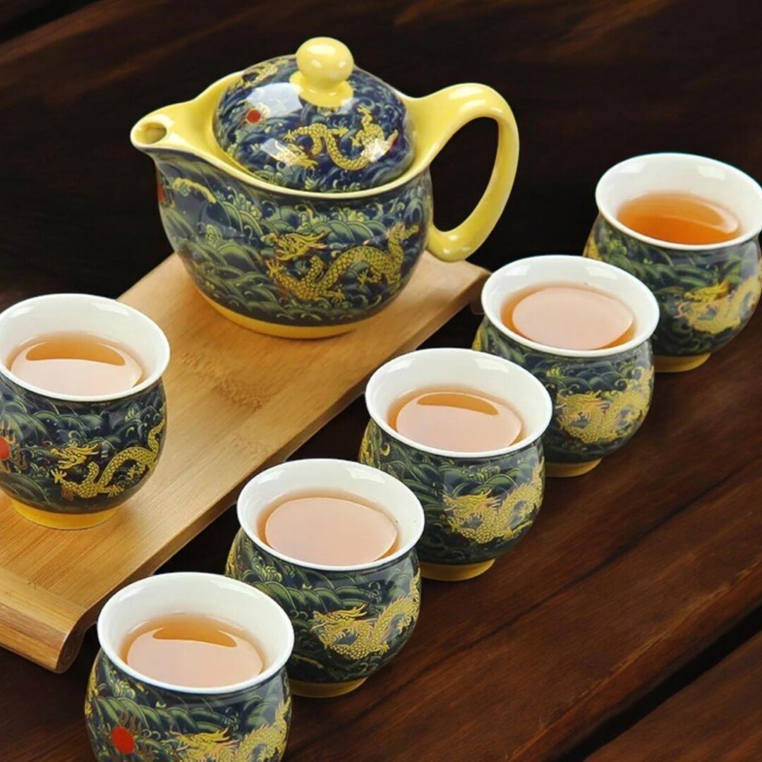 Japanese Tea Set - Porcelain Teapot and Cups in Gold Dragon Design ...
