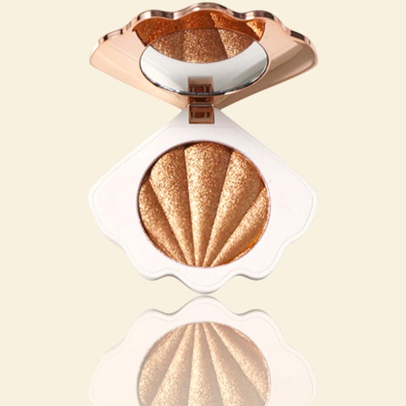 Shell Highlighter With Mushroom and Tear Drop Sponge - Etsy