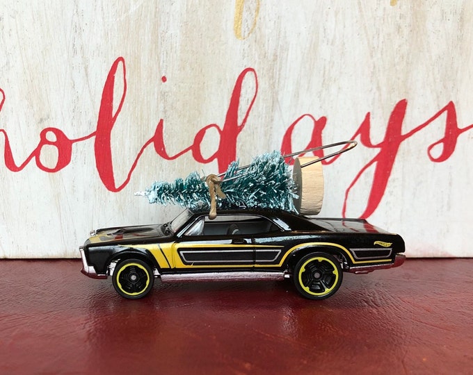 Pontiac GTO Carrying Christmas Tree Ornament - Etsy