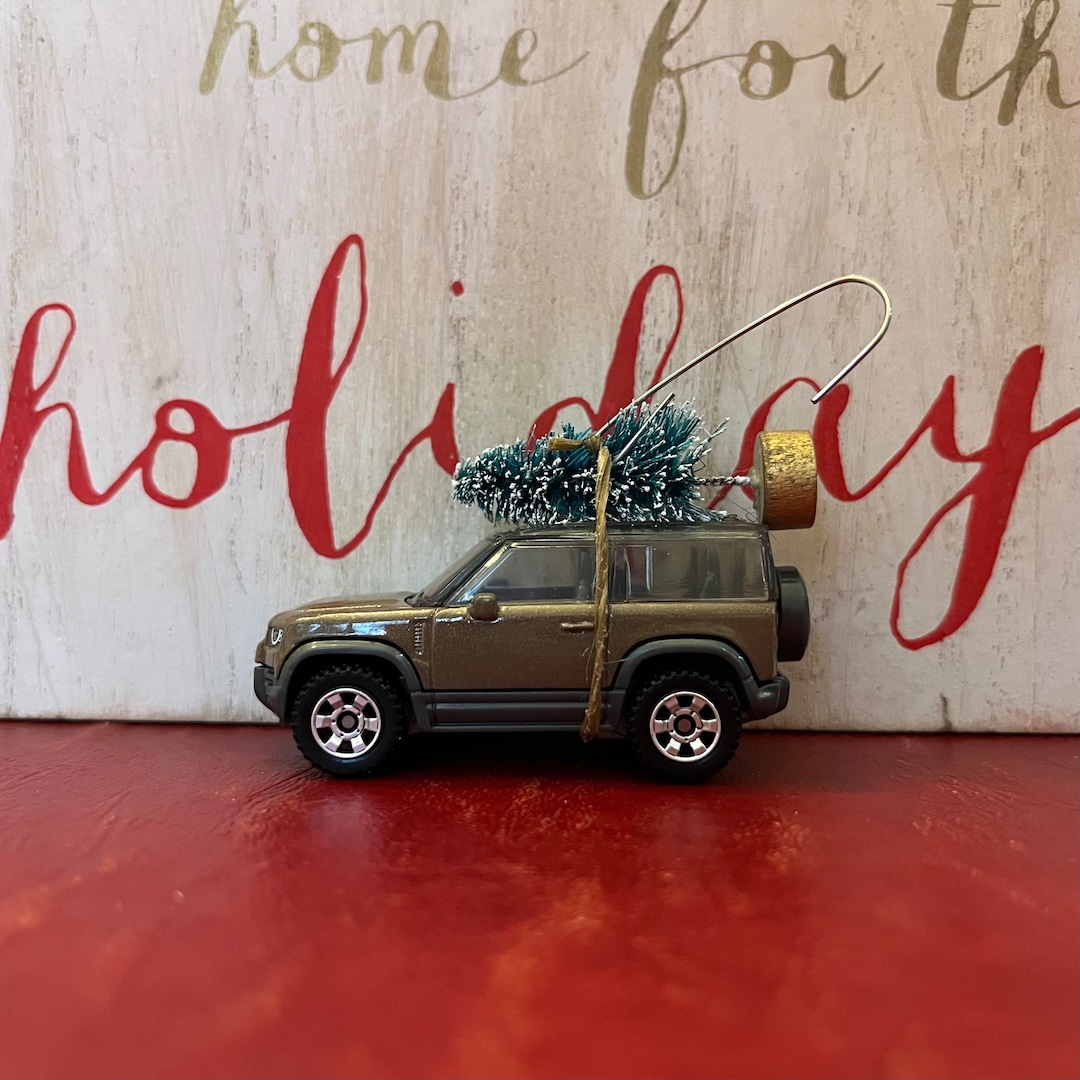 Land Rover Defender Carrying Christmas Tree Ornament - Etsy