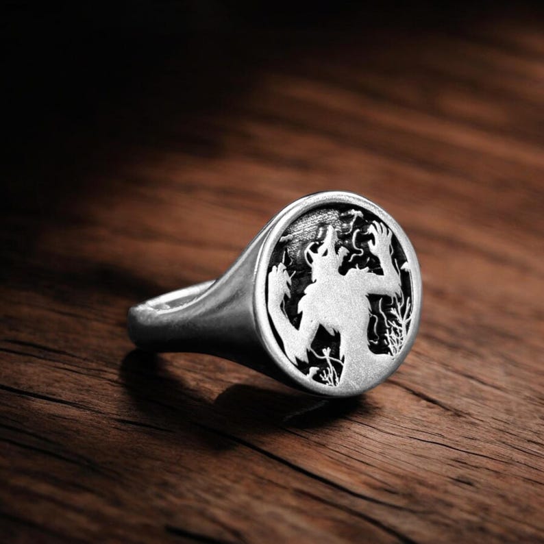 Werewolf Ring, Silver Wolf Howl Signet Ring Women, Wolfman Howling ...