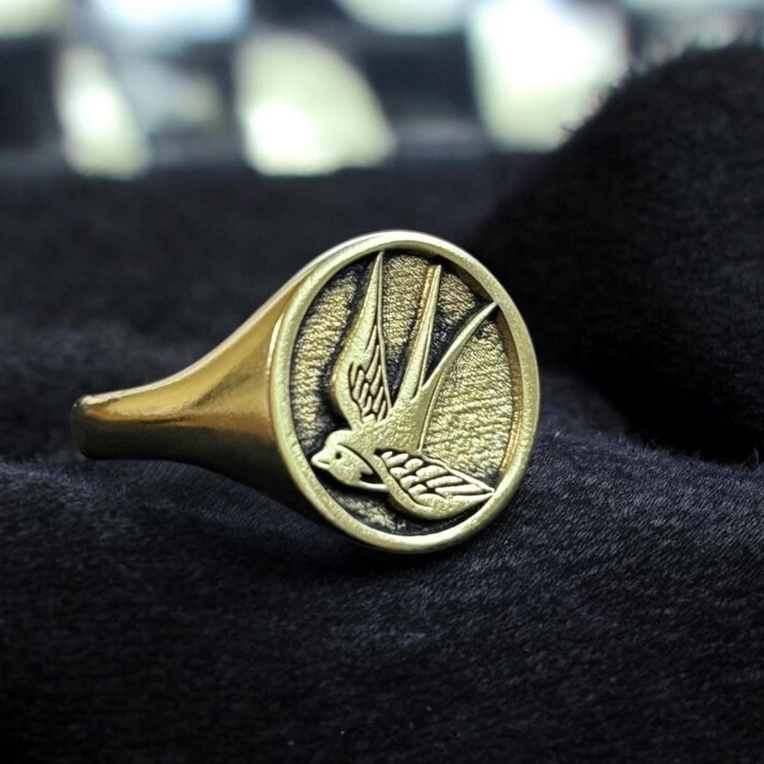 Swallow Ring, Bird Signet Ring, Gold Animal Jewelry Women, Symbol of ...