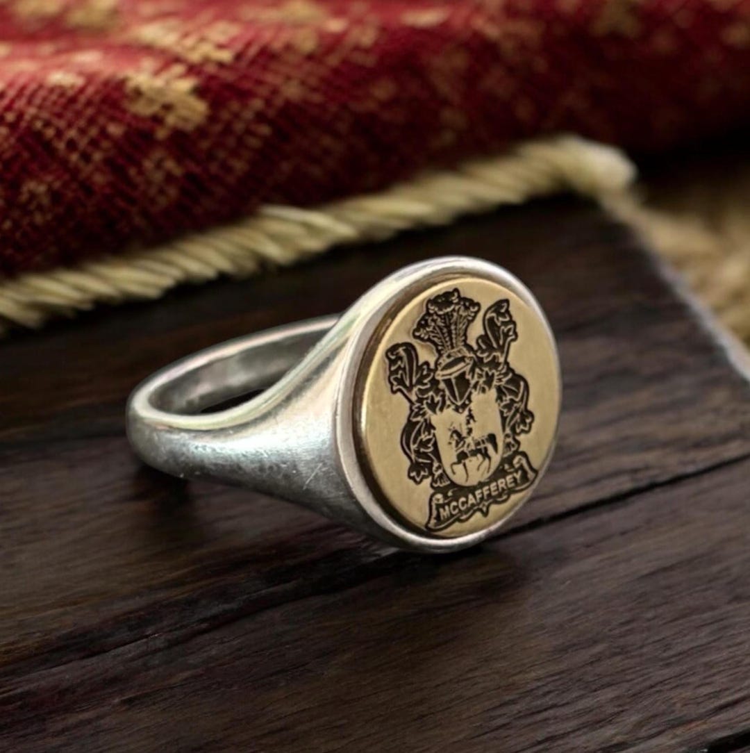 Coat of Arms Signet Ring, Family Crest Pinky Ring Men, Custom Clan ...