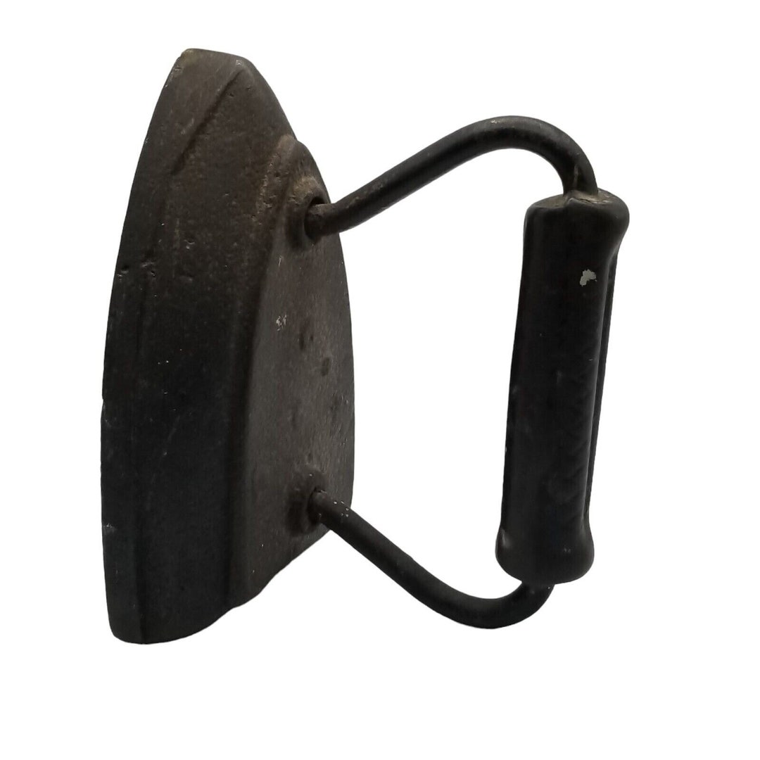 Vintage Cast Iron Clothes Iron Black Heavy Weight Laundry Clothing ...