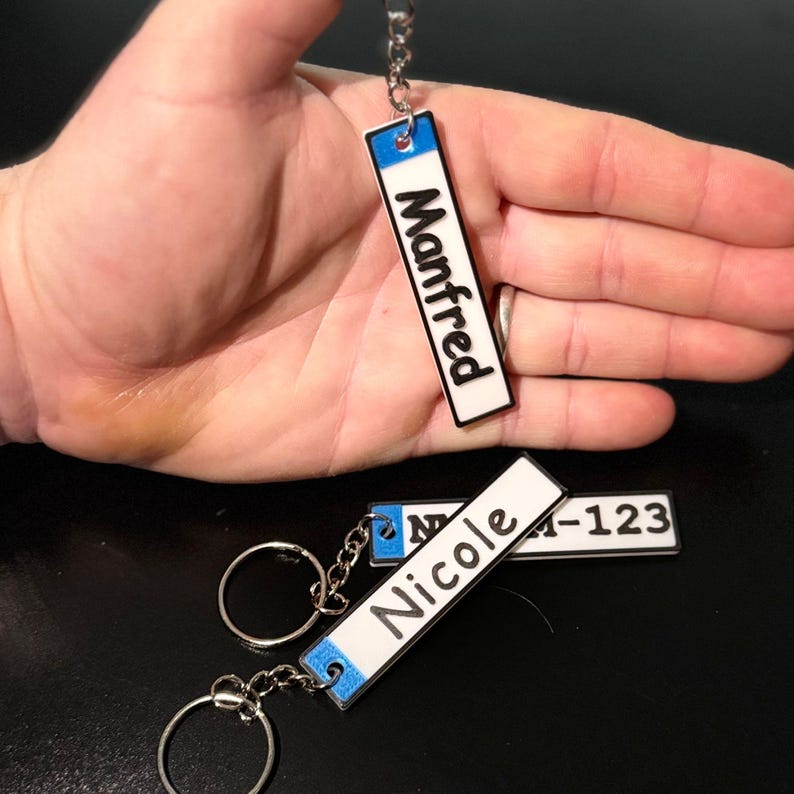 3D Printed Key Fob in Car License Plate Style – Personalized & Unique ...