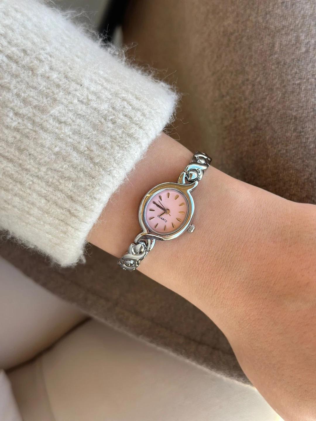 Vintage Watch, Gold Watch, Small Gold Wrist Watch, Vintage Women's ...