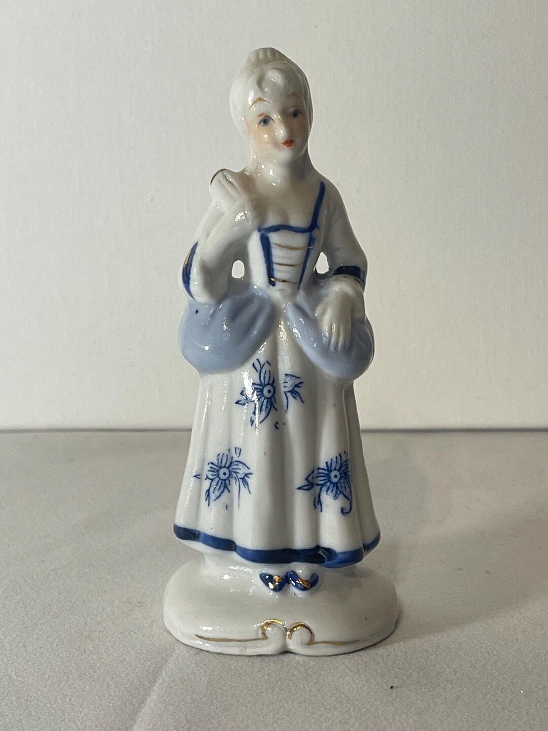 Vintage Blue/white Victorian Porcelain Lady Figurine #F919 - Etsy