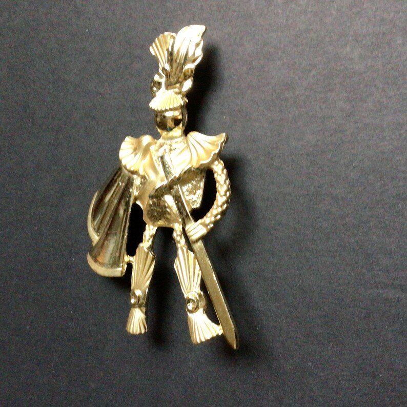 Vintage AJC Gold-tone Knight Brooch - Medieval Warrior Pin - Detailed ...