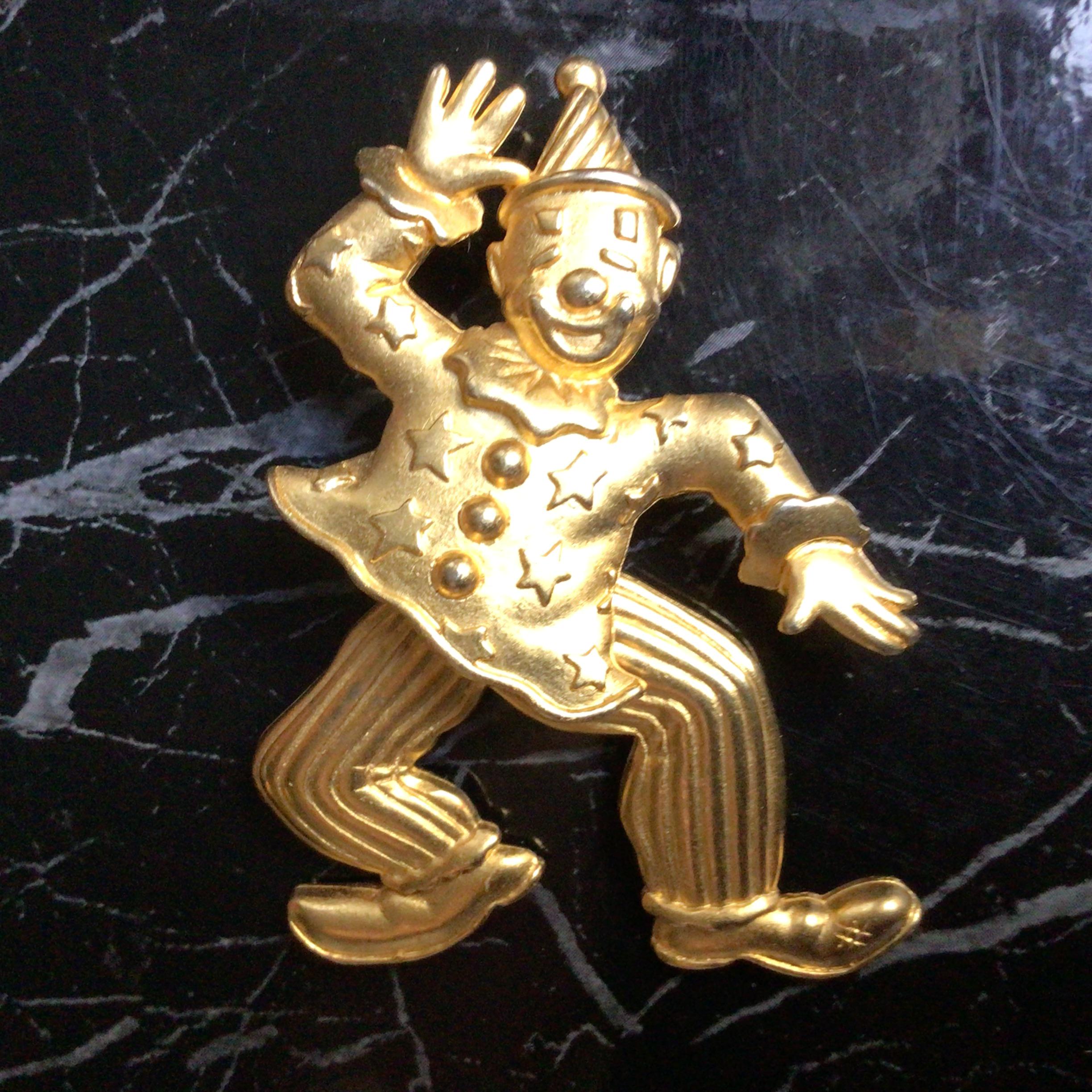 Vintage JJ Gold Tone Clown Brooch Playful Circus Clown Pin With Star ...