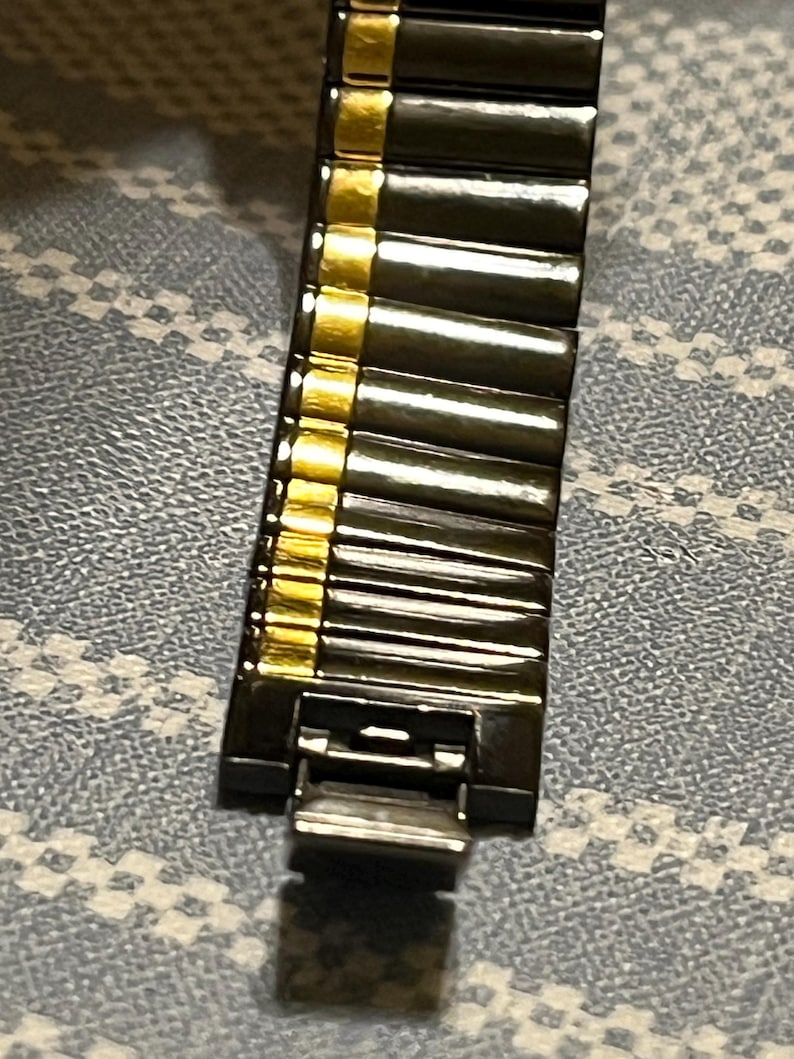 SEIKO Black and Gold Half Moon Ladies Watch Case Number 2y00-5g29 ...