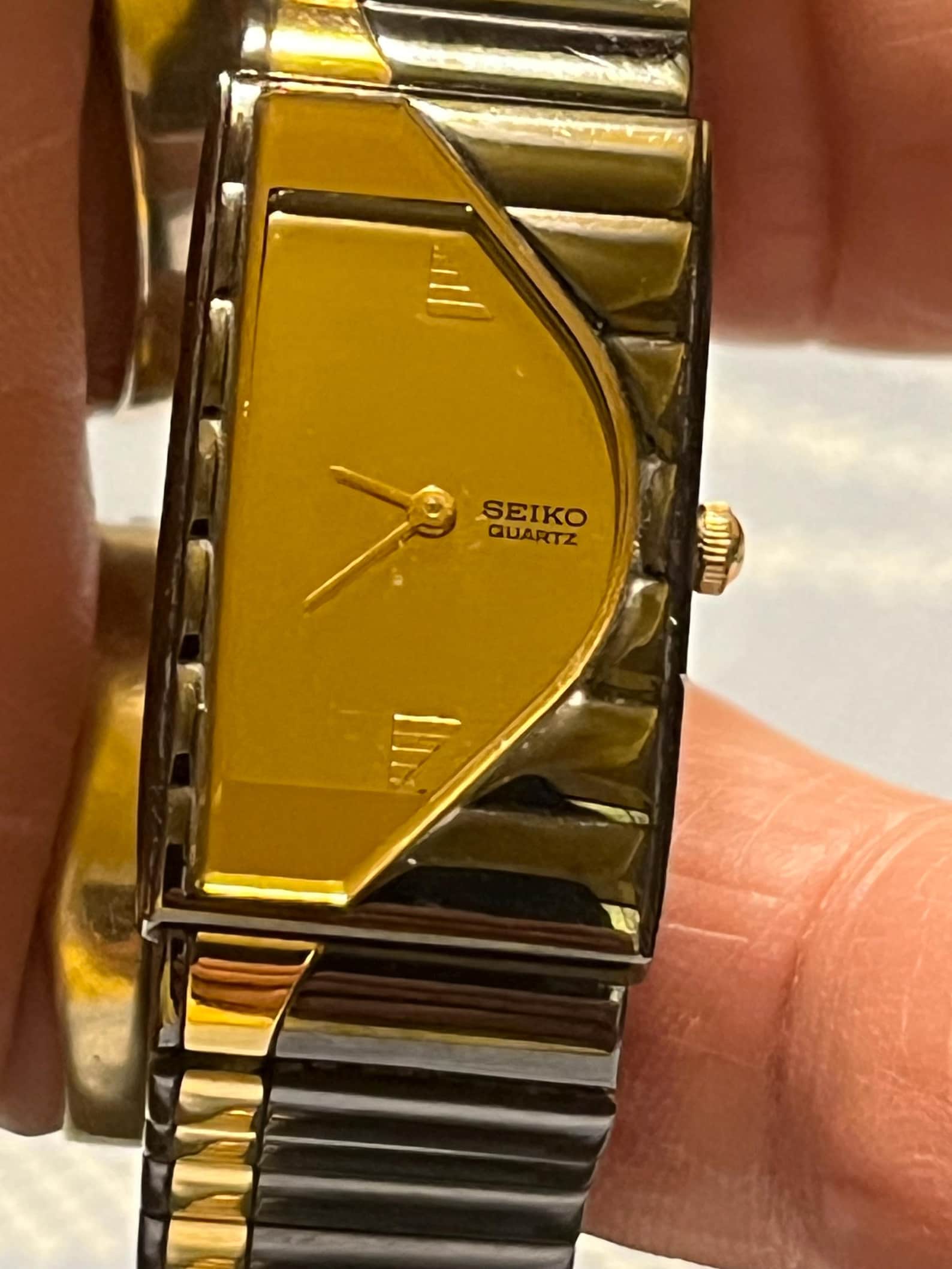 SEIKO Black and Gold Half Moon Ladies Watch Case Number 2y00-5g29 ...