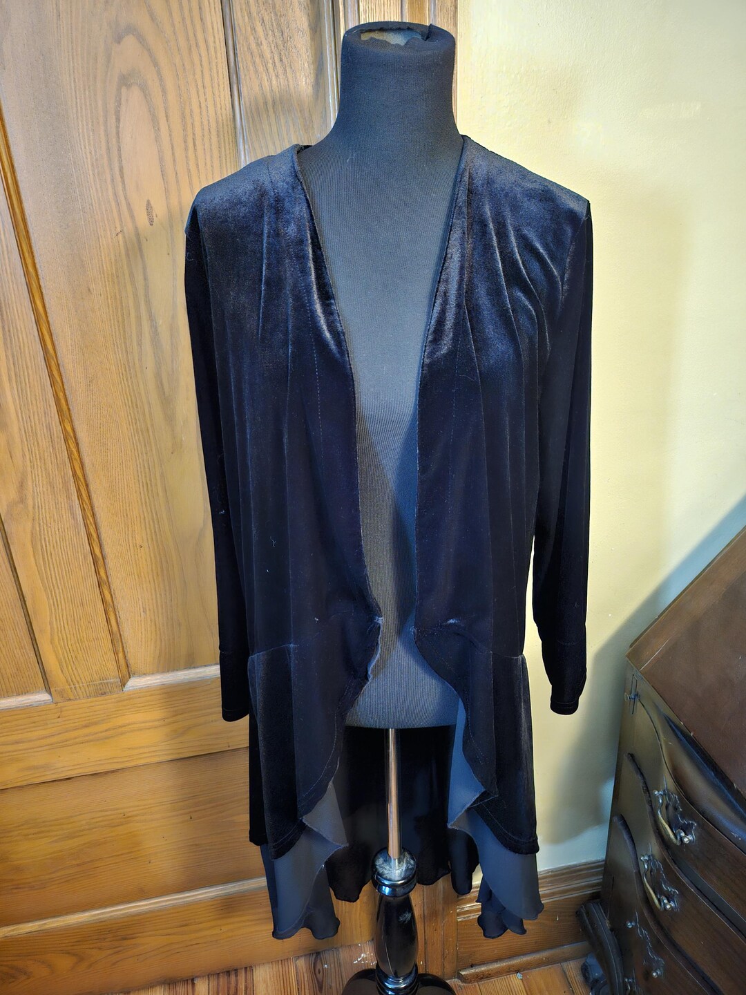 Vintage Women's Black Velvet Open Gothic Duster With Gray Chiffon Hem ...