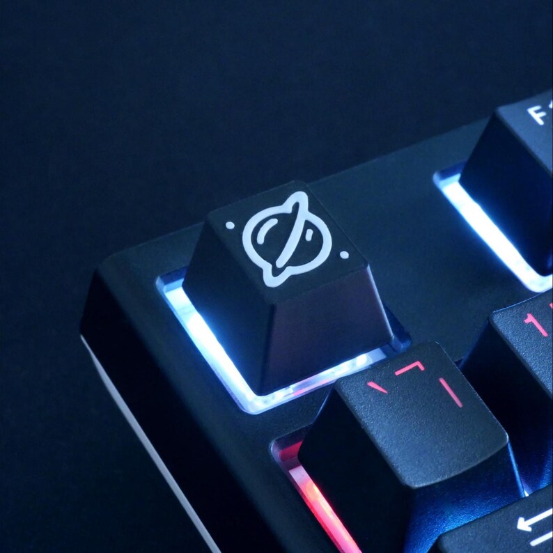 Planet Keycap – 3D Printed Saturn-style Artisan Key for Cherry MX ...