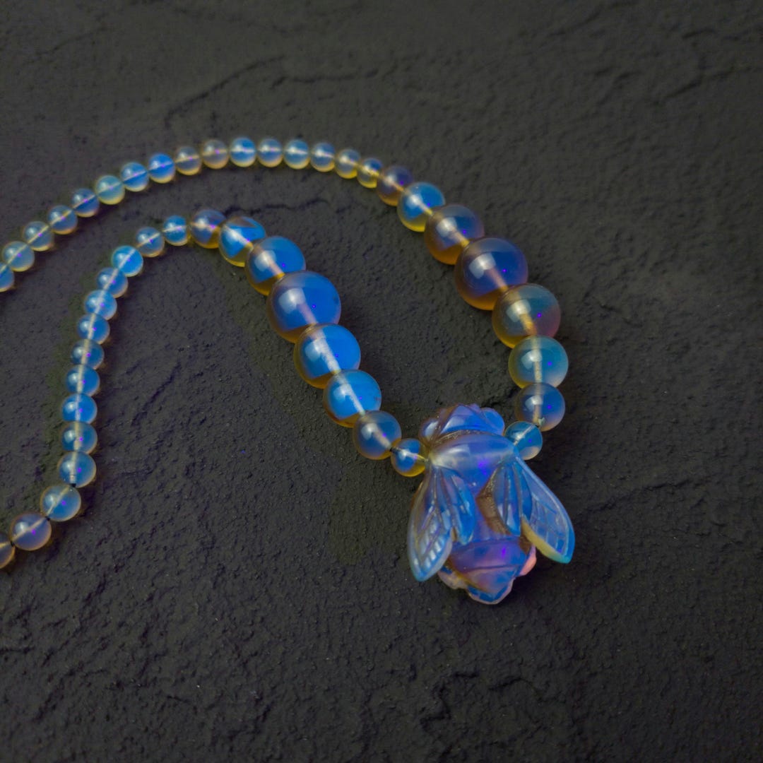Blue Amber Necklace: Hand-carved Bee Pendant, Sumatran Amber Beads - Etsy