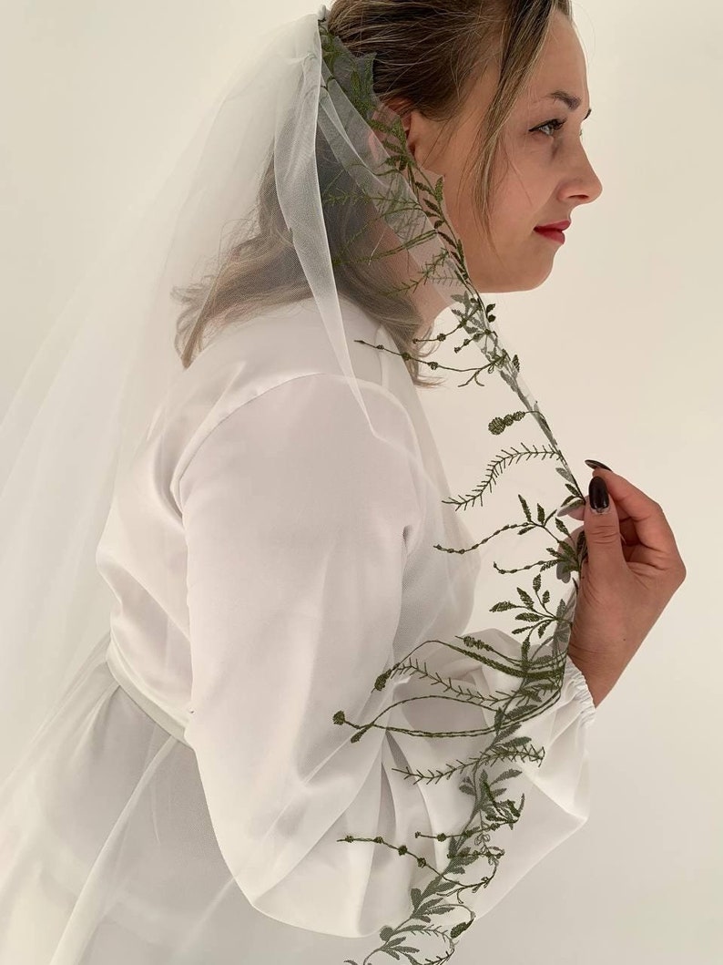 Green Veil, Wedding Veil With Green Embroidery of Leaves. Cathedral ...