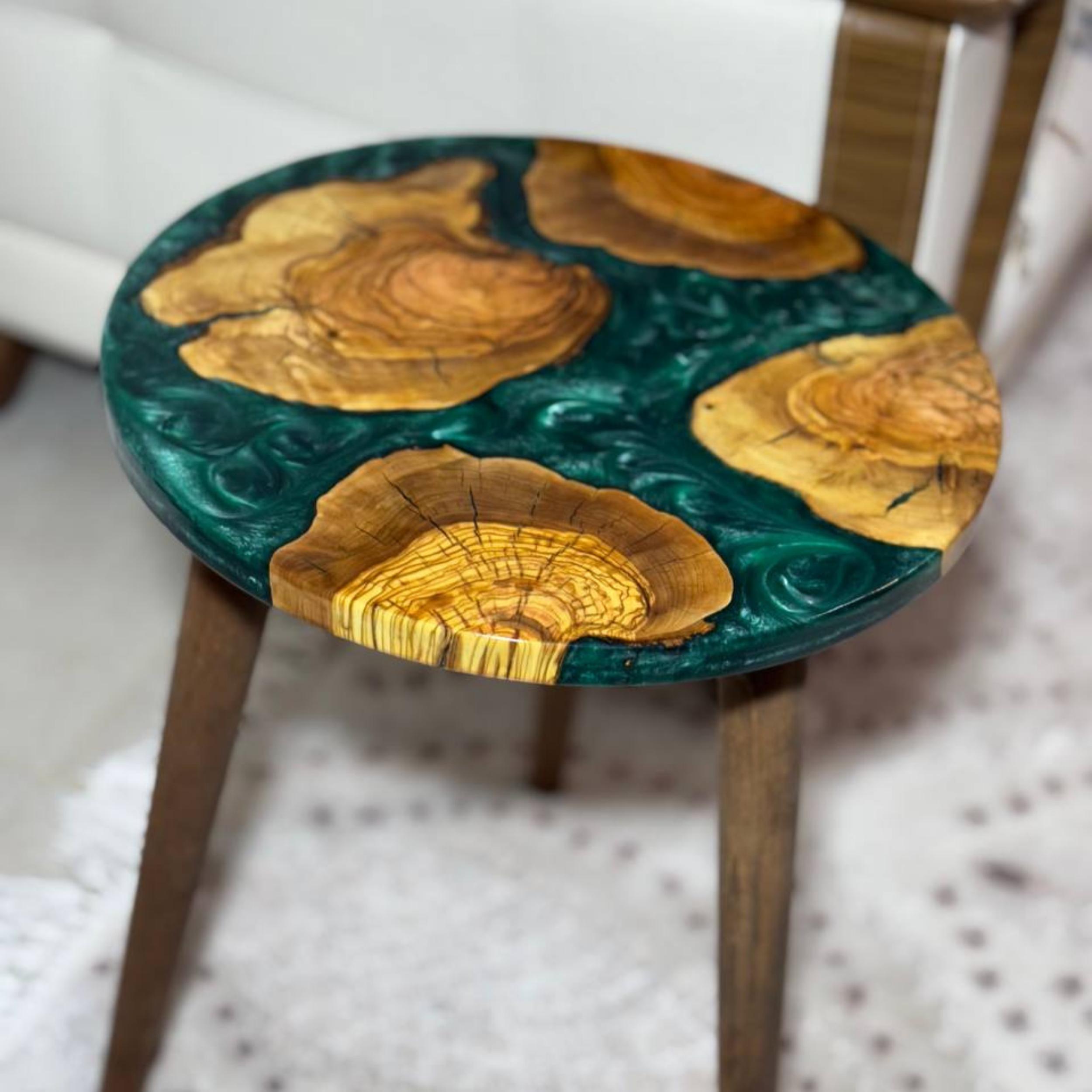 Live Edge Wood Resin Table, Round Epoxy Coffee Table, Custom Round Live ...