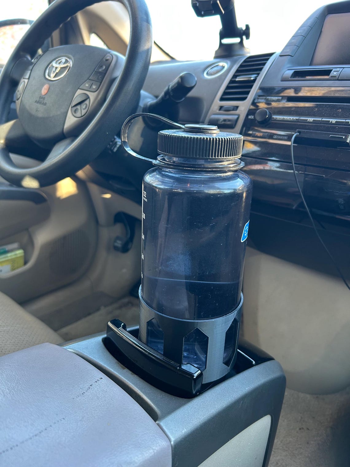 Prius Gen 2 (04-09) Cupholder Adapter for Nalgene Bottles - Nalgene ...