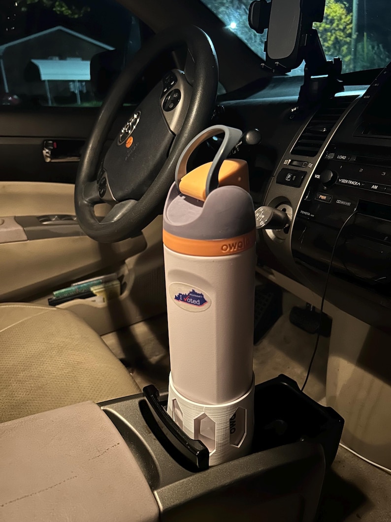 Prius Gen 2 (04-09) Cupholder Adapter for 24oz Bottles - Owala ...